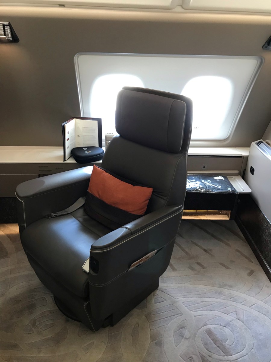 Chapter Wanderlust II: Singapore Airlines SQ345 A380R ZRH – SIN Suites ...