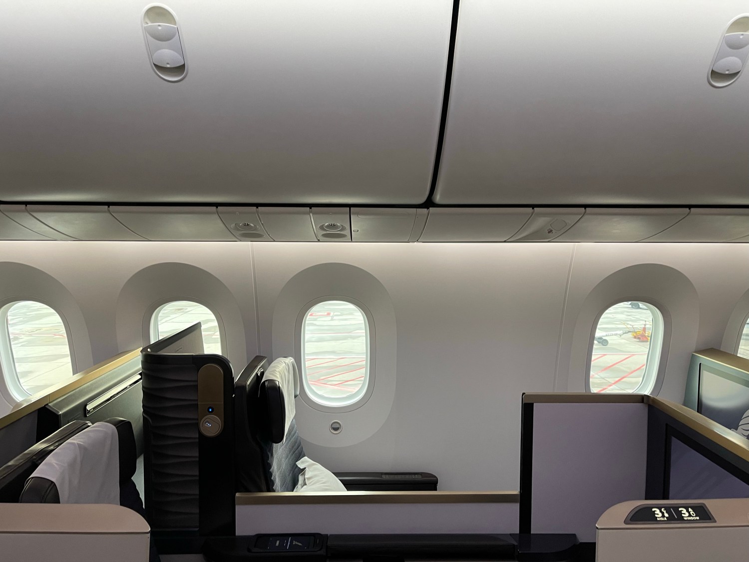 Golden Falcon Way: Gulf Air GF165 787-9 BAH – SIN Falcon Gold Business ...