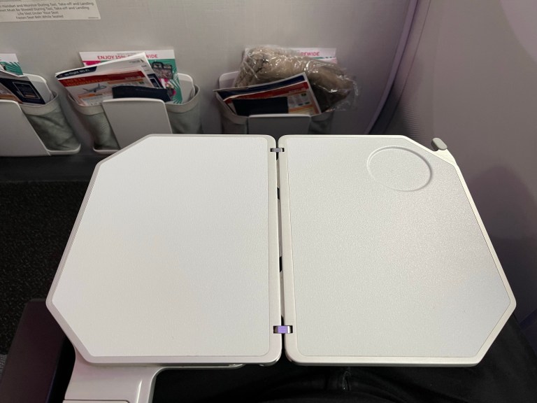 Silks X Taiwan: Singapore Airlines SQ876 787 Singapore to Taipei ...