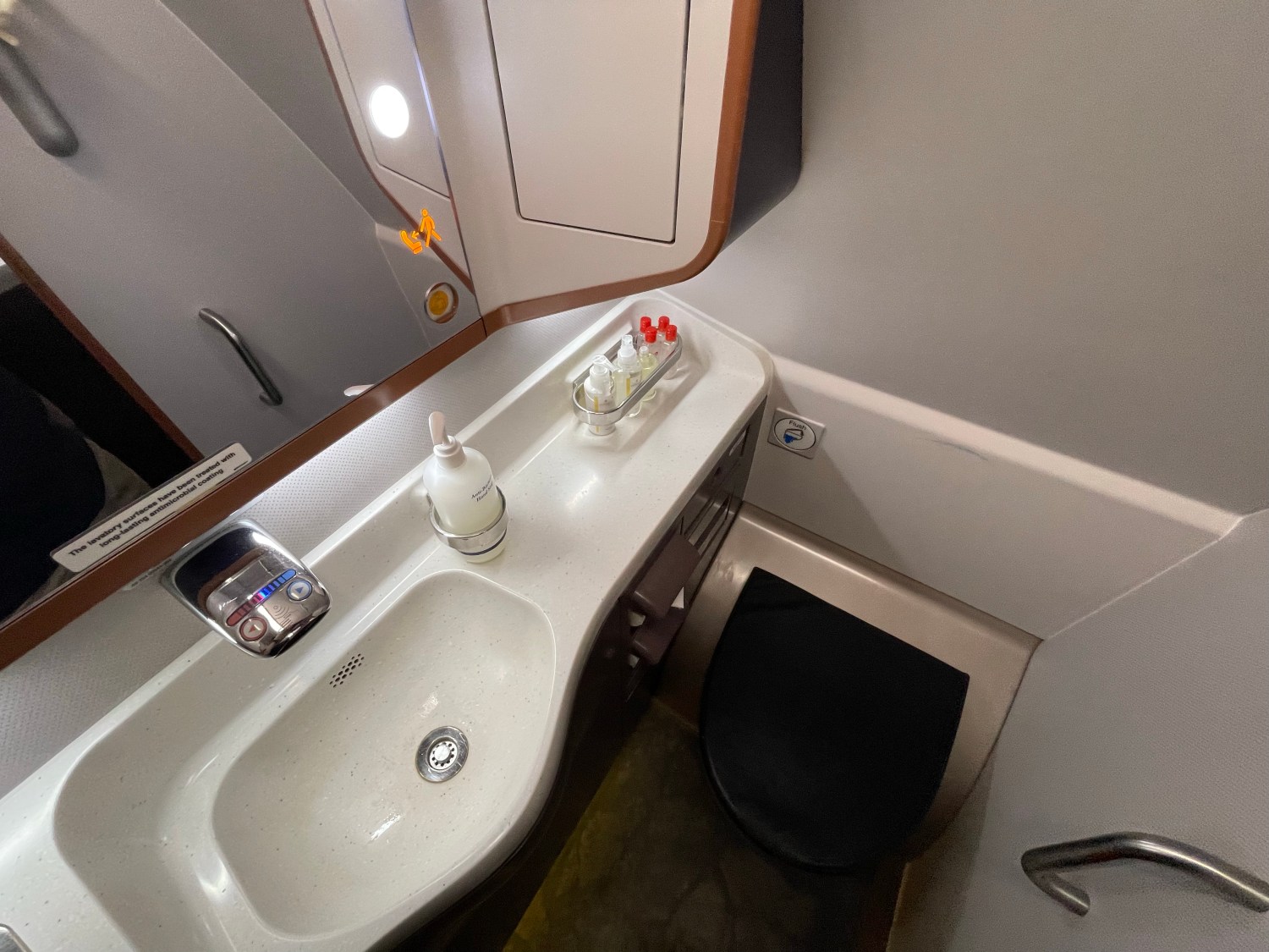 West & East Australia: Singapore Airlines SQ222 A380 Sydney to ...
