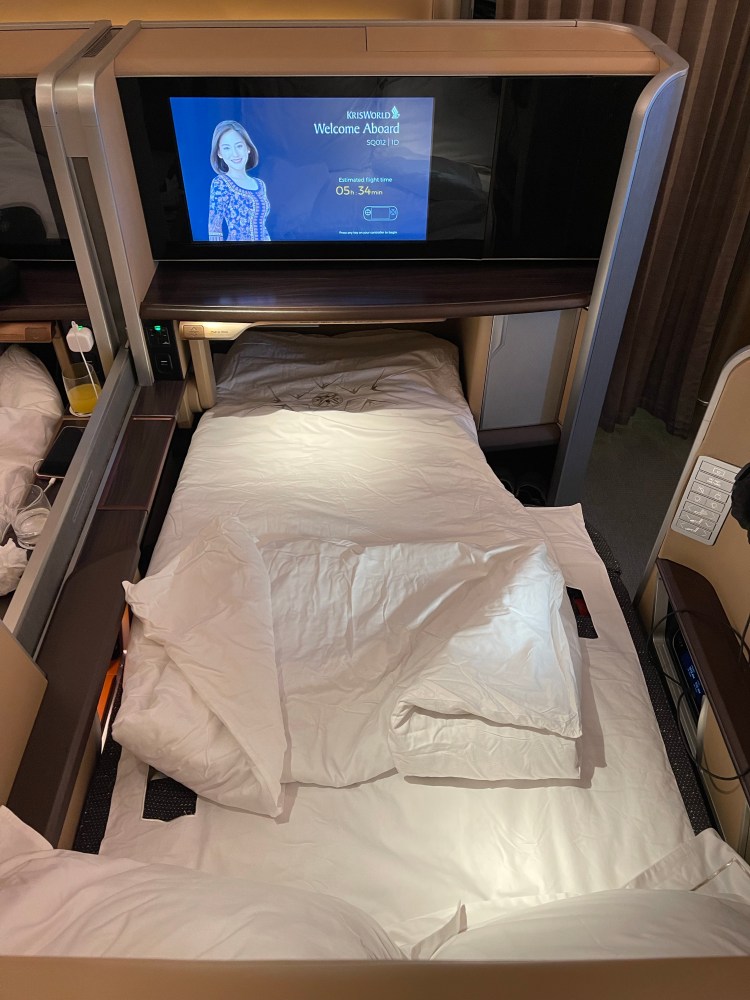 Chasing Sakura: Singapore Airlines SQ12 777 Singapore to Tokyo First ...