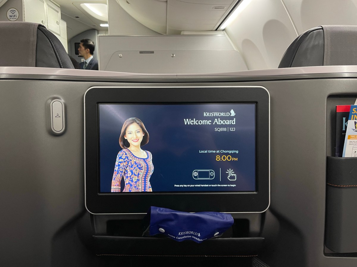 Spicy Panda: Singapore Airlines SQ818 737-8 Singapore to Chongqing MAX ...