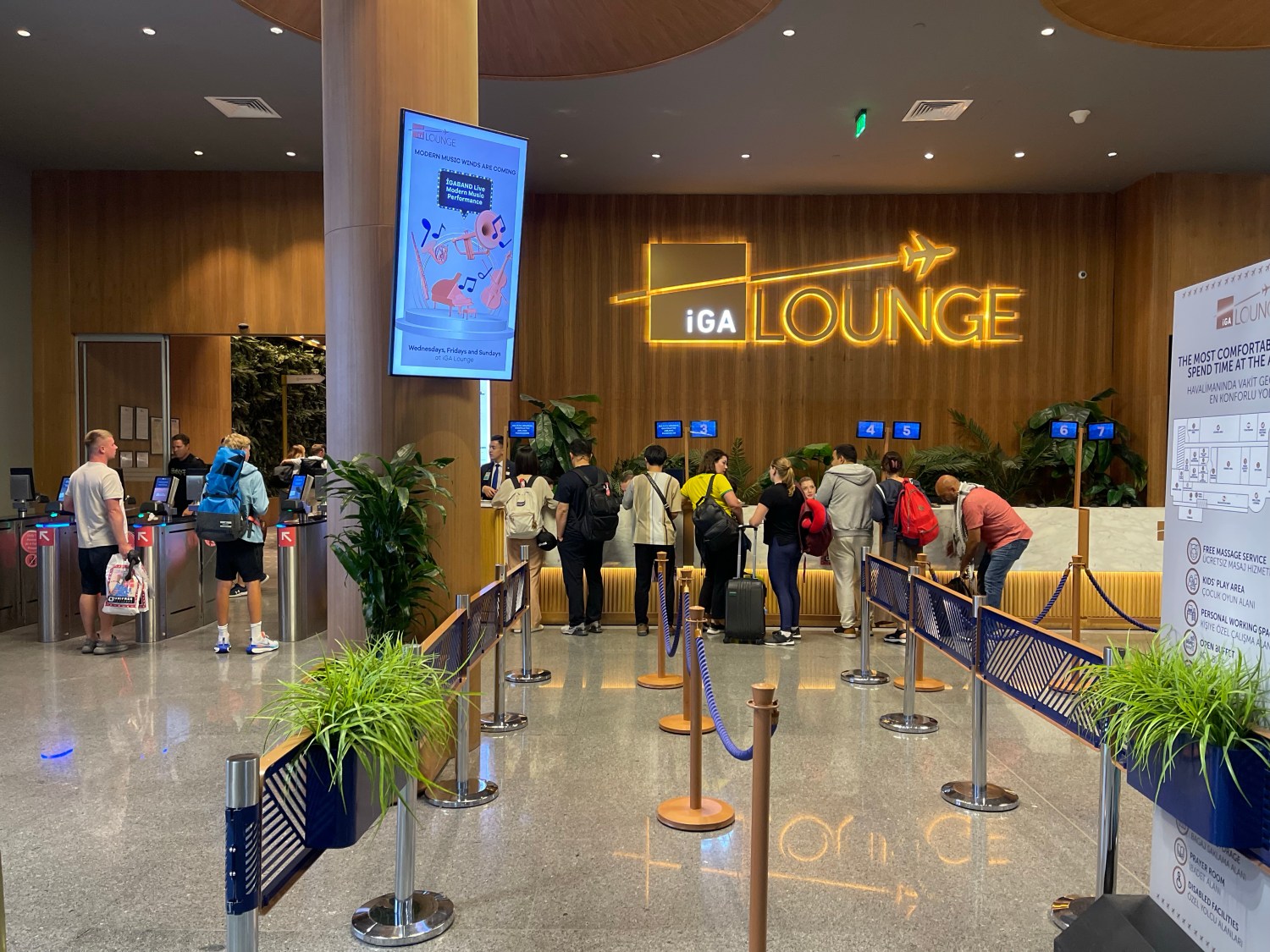 TK Affair: IGA Lounge Istanbul Airport Review
